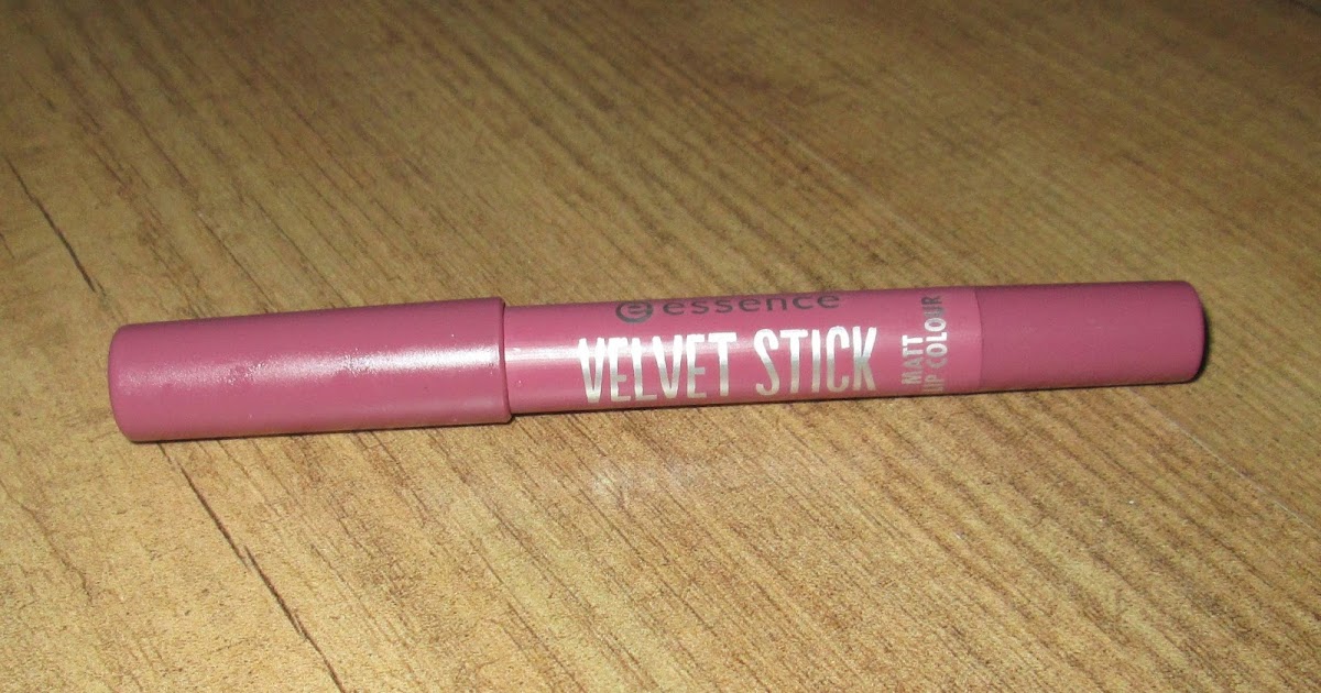 [Review] Essence Velvet Stick Matt Lip Colour in 02 Peony Star