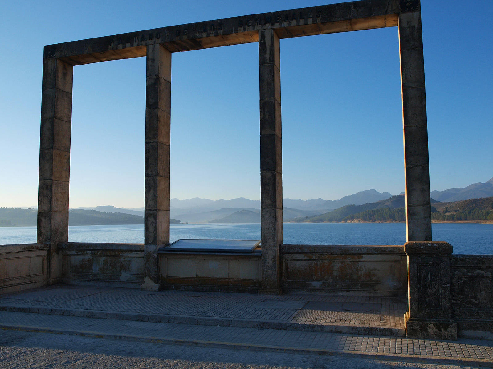 Caminando por Sierras y Calles de Andalucía: Pantano Bermejales ...