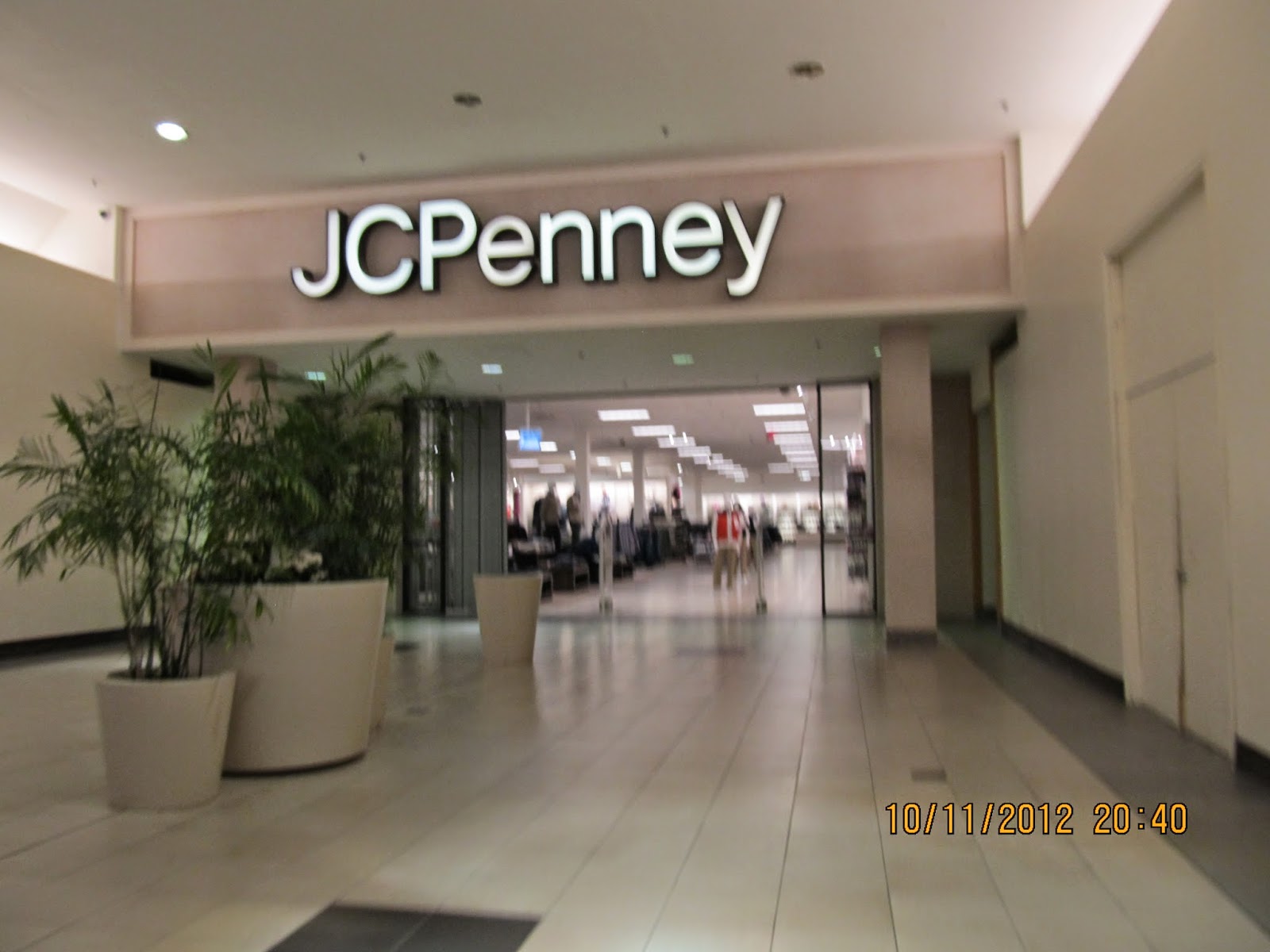 Trip to the Mall: Golf Mill Mall- ( Niles, IL)