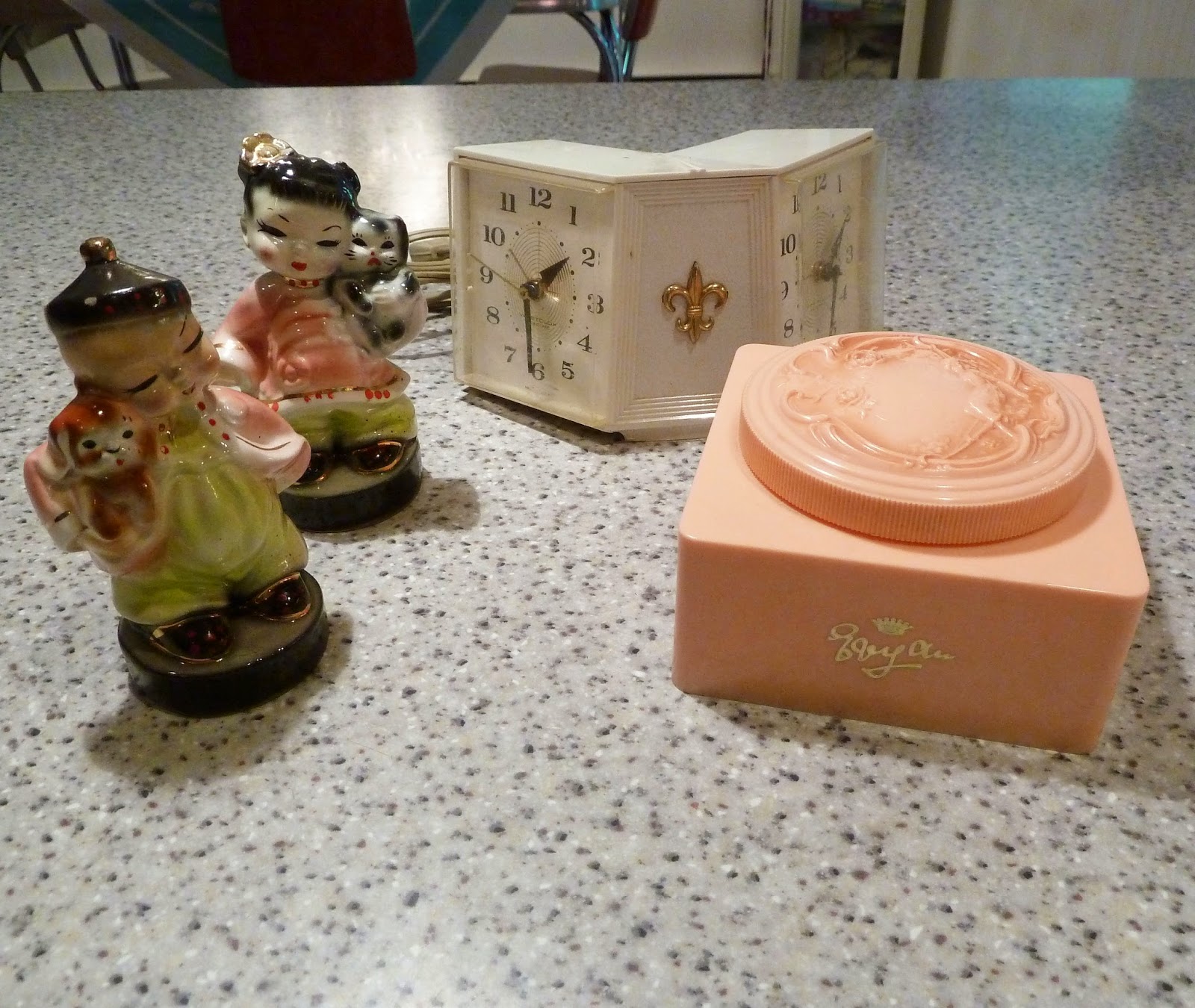 Kitschy Vintage: Gooseberry and Butterprint, Oh My! - Treasures from ...