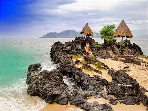TD TRAVEL: Keindahan Pantai Watotena di Adonara FLores