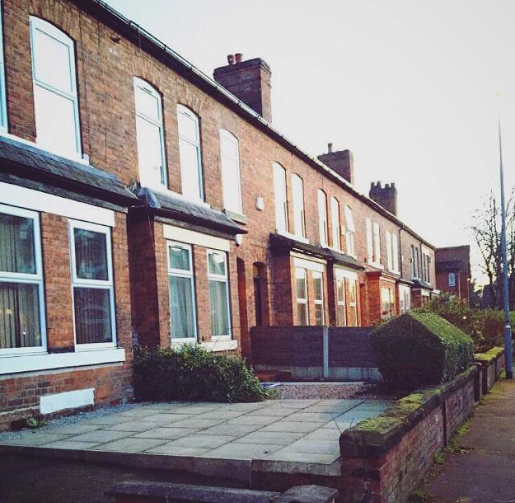 Jane's (honest) student house-hunting experience and tips...