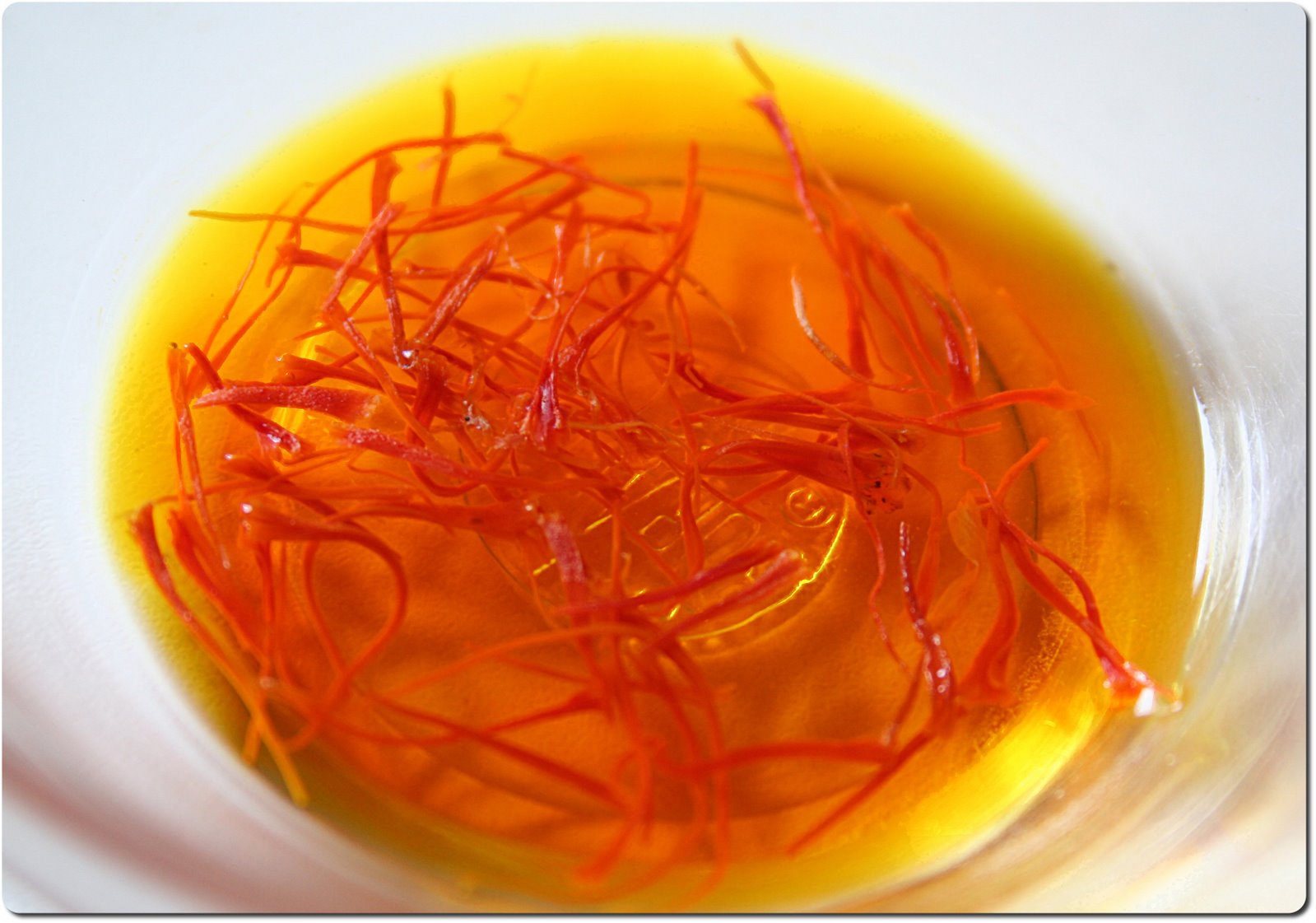 Coloration et parfumerie ~ Safran