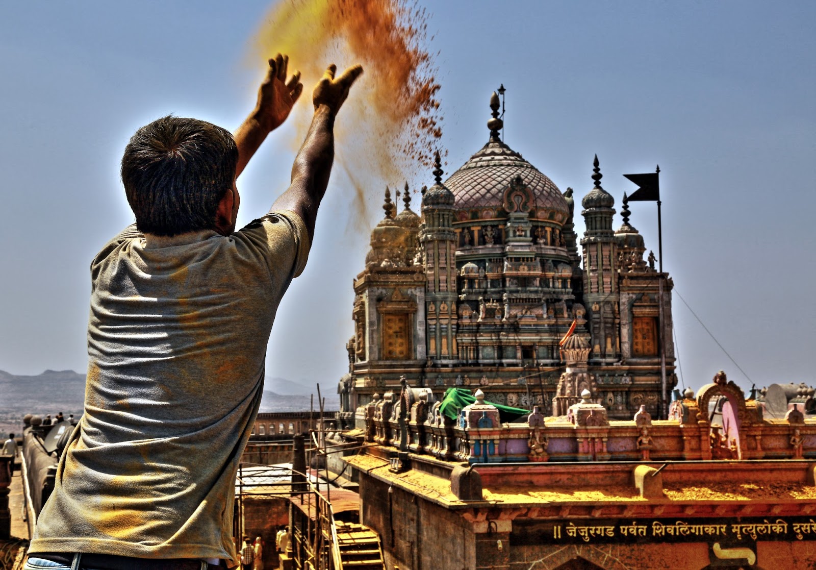 Wanderlust - My Travel Journals: Photo Trip to Jejuri Bhandara Festival ...