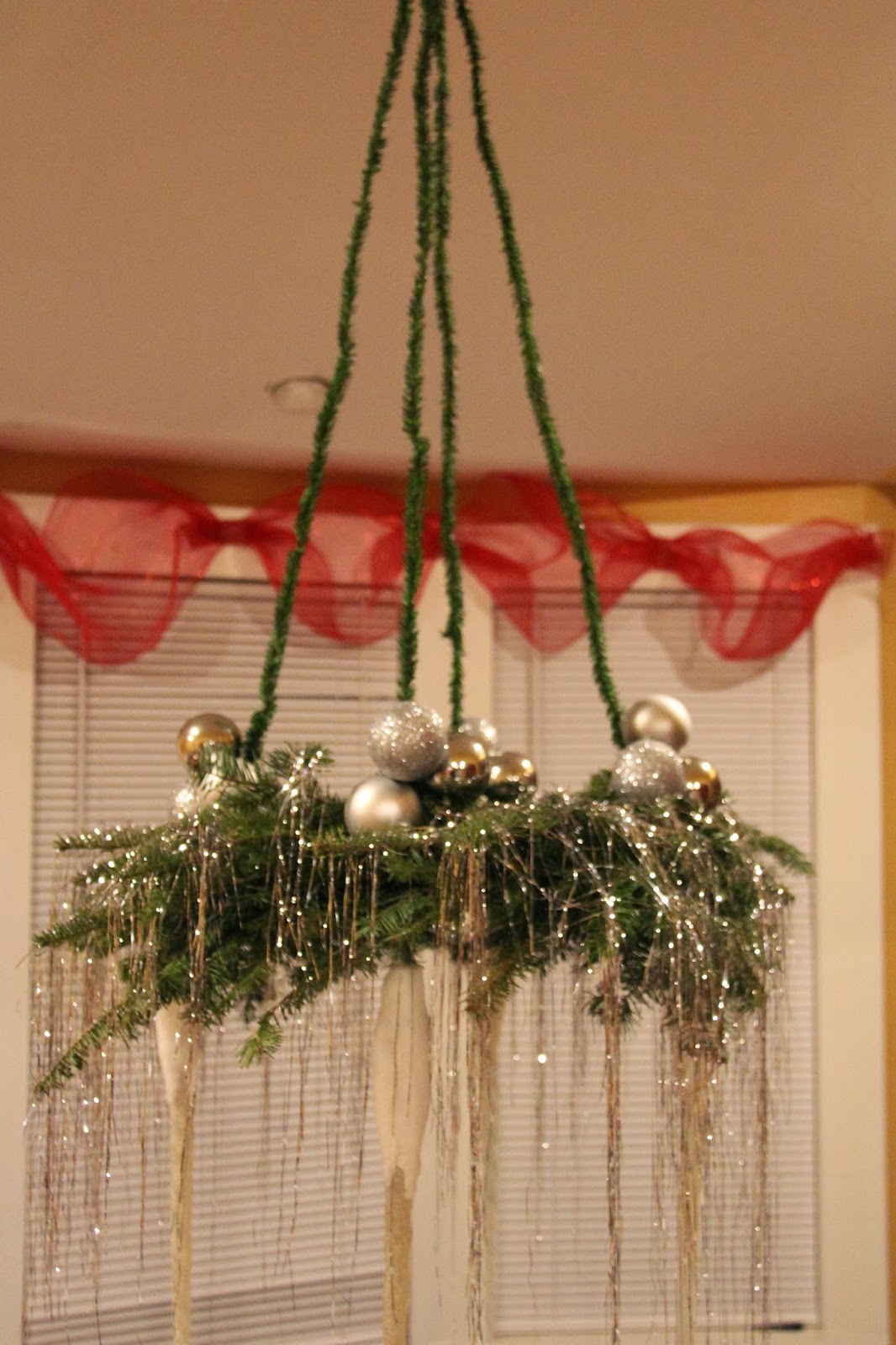 Sheer Serendipity: Hanging wreath tutorial