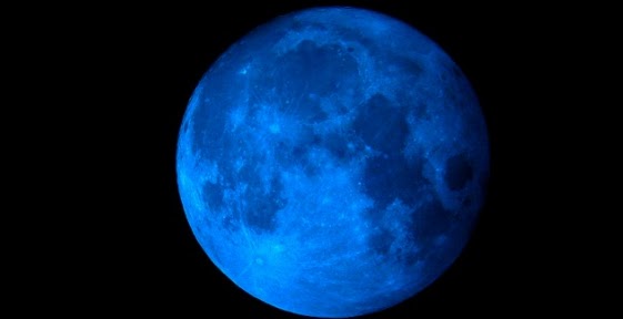 Anotaciones al margen: Luna azul