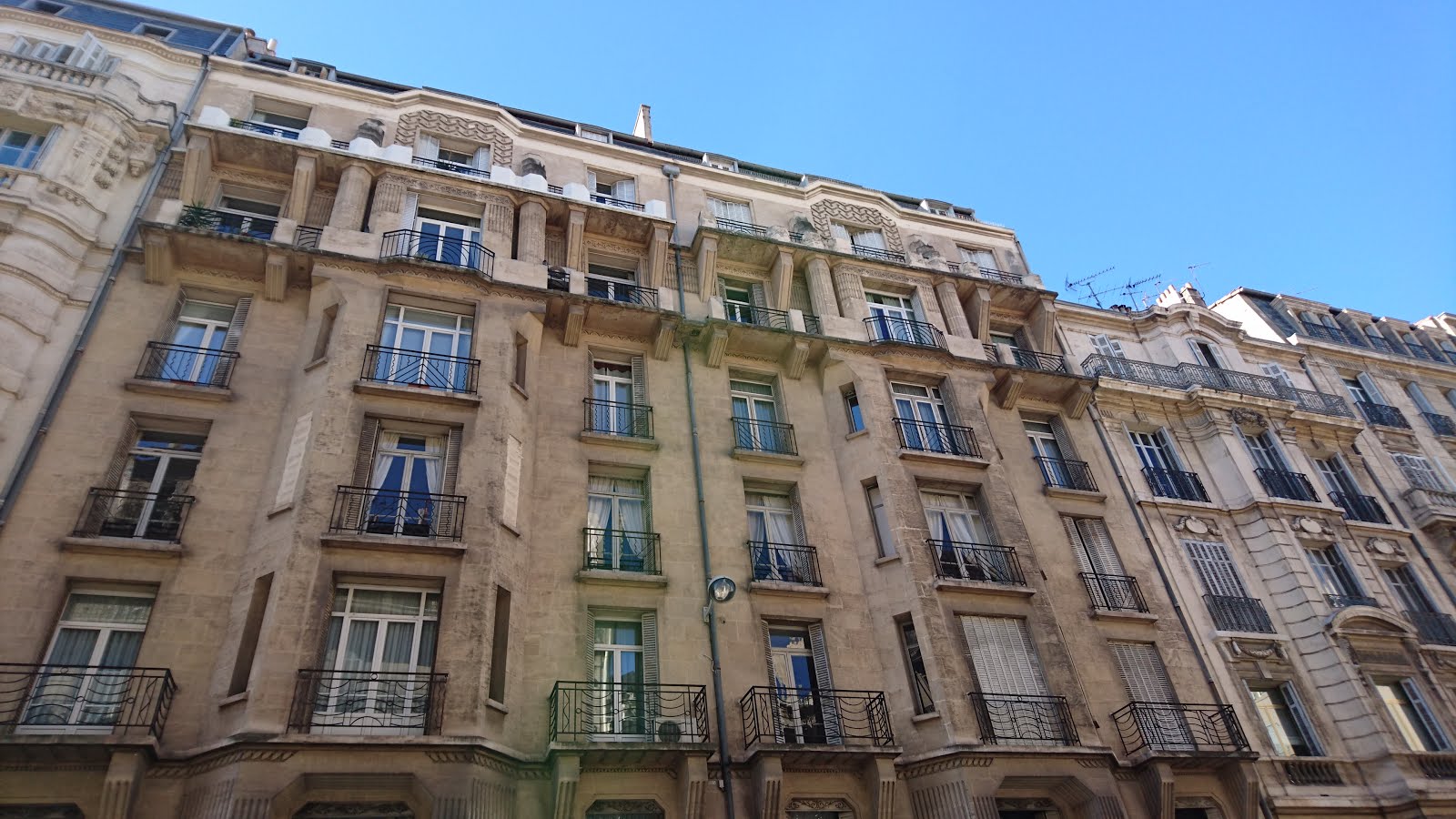 L'architecture Art Déco à Marseille: Rue Paradis