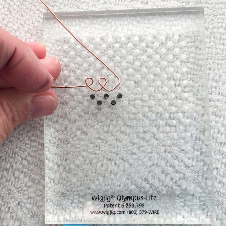 Lisa Yang Jewelry : Making Wire Heart Rings Using a Wire Jig