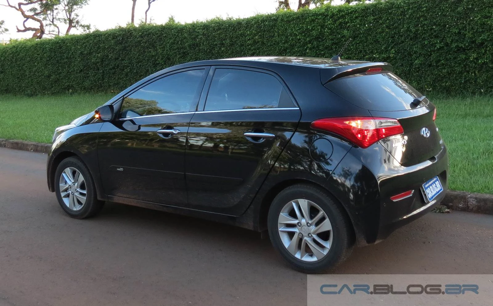 Revisões do HB20 darão miniaturas do i20 WRC de brinde