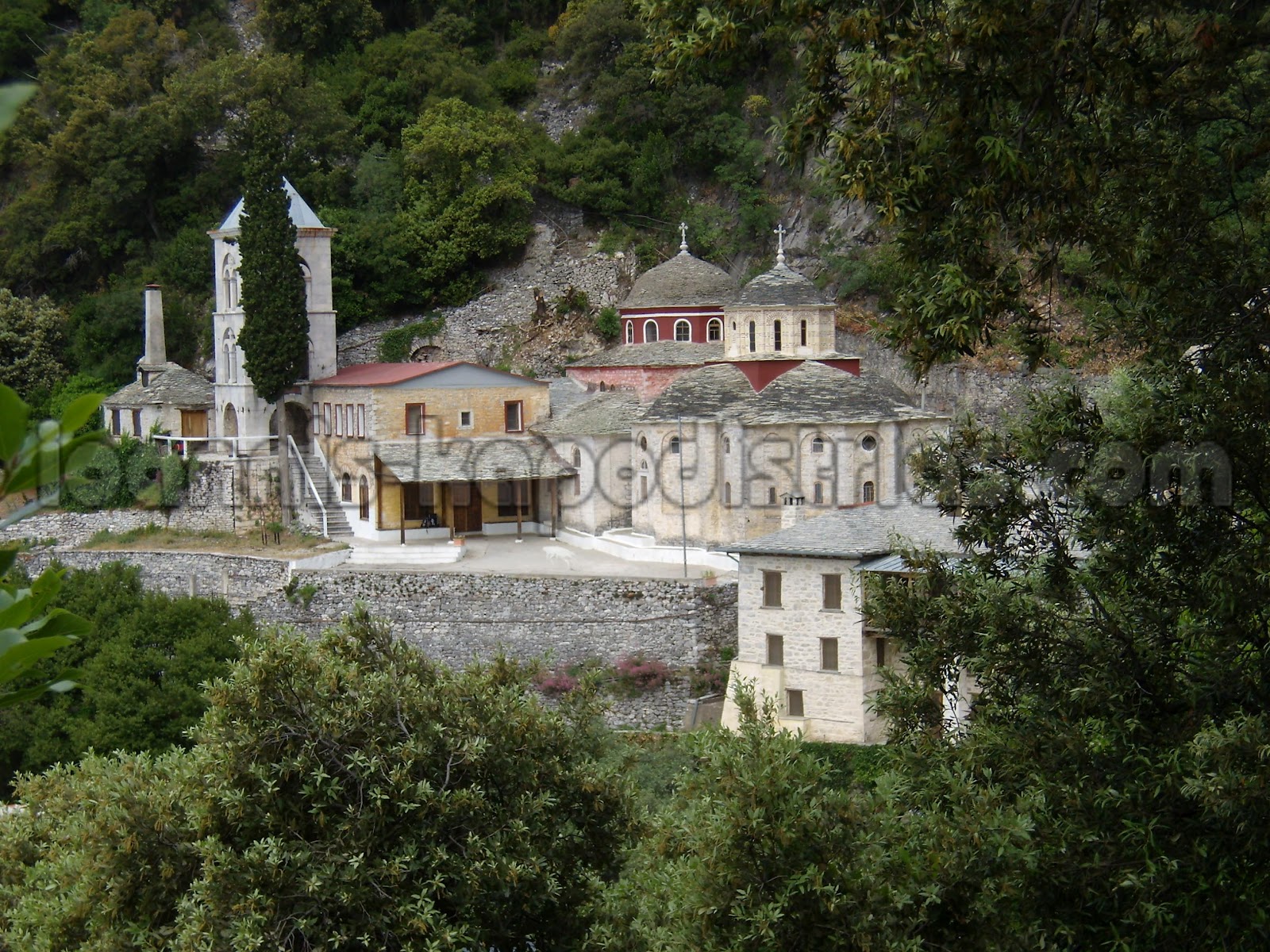 ΑΦΙΕΡΩΜΑ: ΟΔΟΙΠΟΡΙΚΟ ΣΤΑ ΚΑΥΣΟΚΑΛΥΒΙΑ ΑΓΙΟΥ ΟΡΟΥΣ (ΒΙΝΤΕΟ) - ΕΛΛΑΣ ...