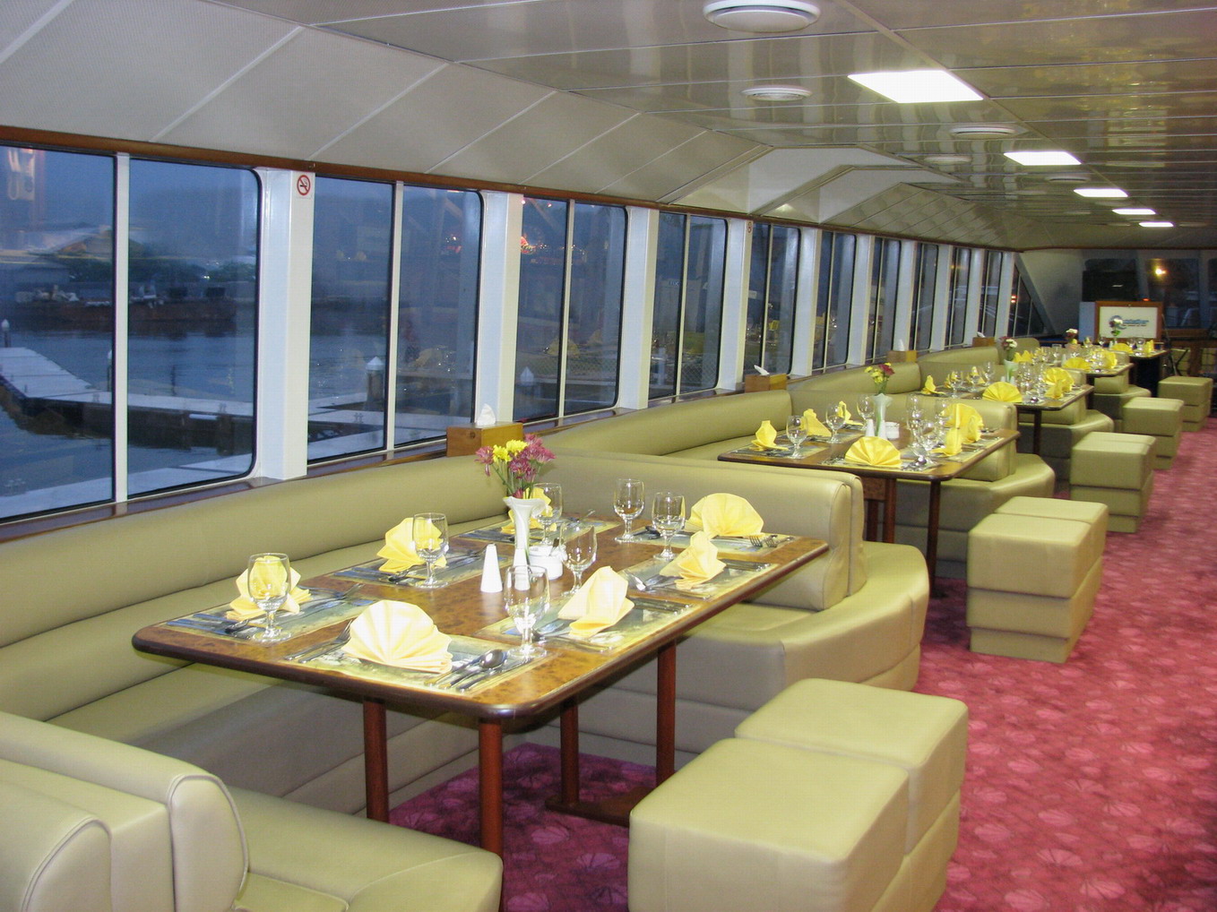 Batavia Sunda Kelapa Marina: Quick Silver