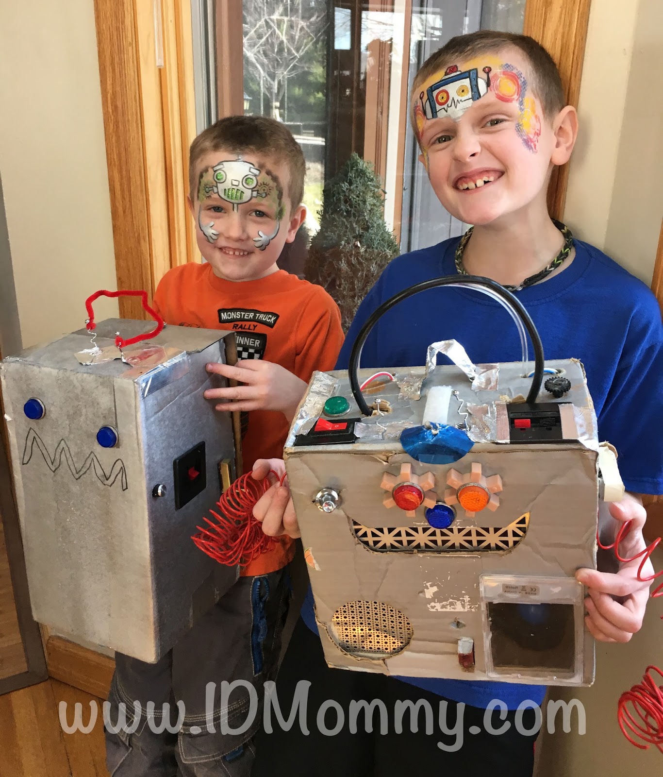 ID Mommy: IDMommy Project: Cardboard Robot Fun!