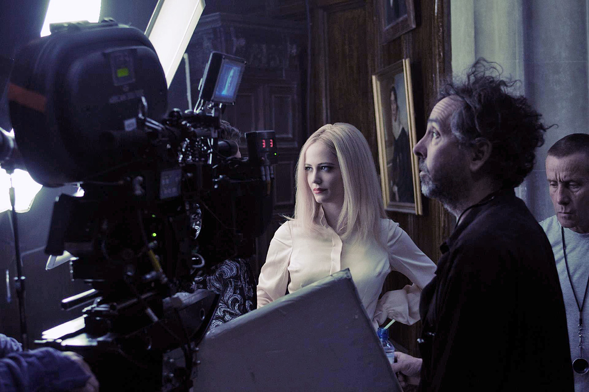 Dark Shadows News Page: New Backstage Shadows Movie Pictures