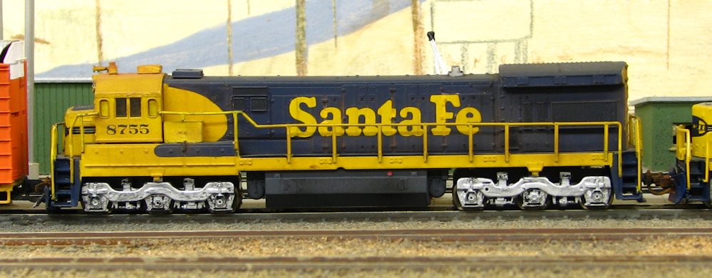 Needles Division Santa Fe RR N Scale: 1981 Autorack led by GP38 3532