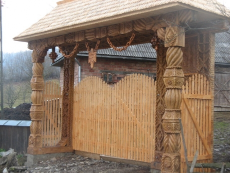 Case si cabane din lemn, la comanda - de vanzare: Porti in stil ...