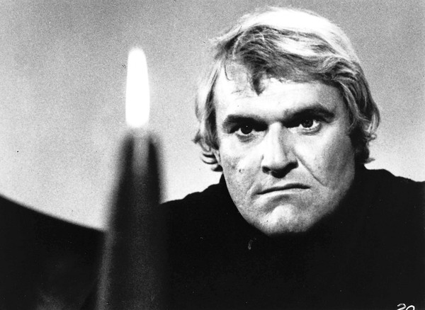 Charles Napier | Celebrities Photos Hub