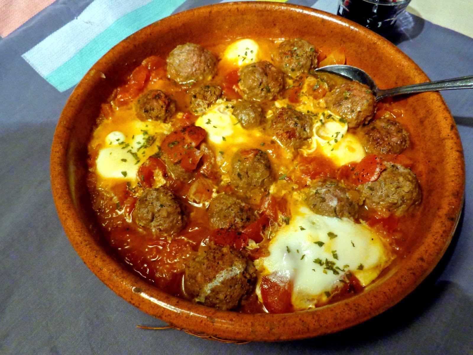 Wat ik gegeten heb: Marokkaanse gehaktballetjes met ei en tomaat