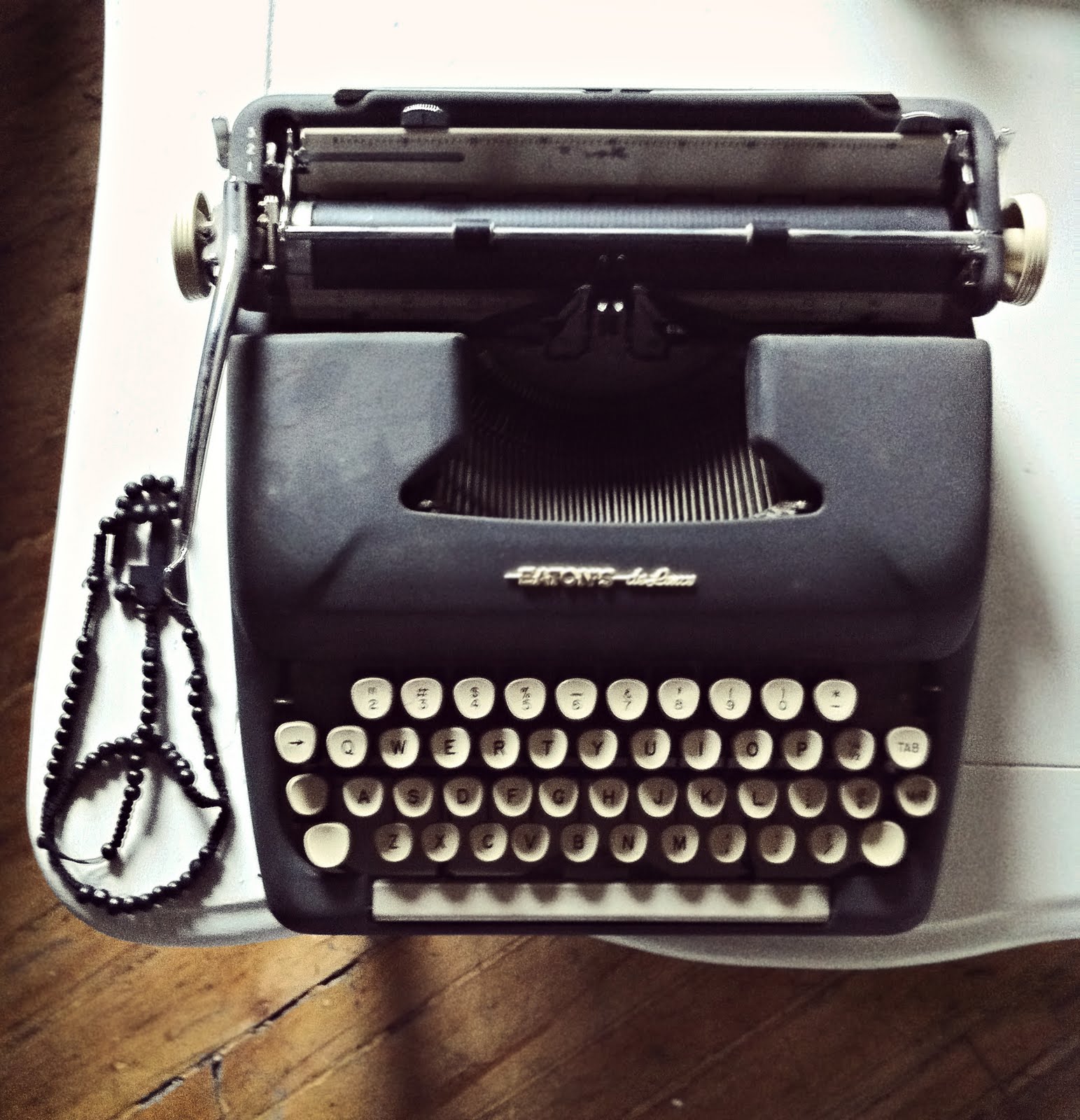 she's alice grey: value village find: eaton's deluxe typewriter ($7)