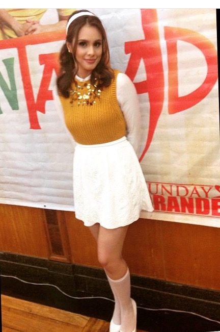 Max Collins Will Play Throwback Thursday And Show Her Cooking Skills In ...