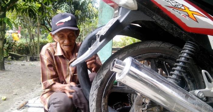 Tukang Tambal Ban - HASBAS BLOG