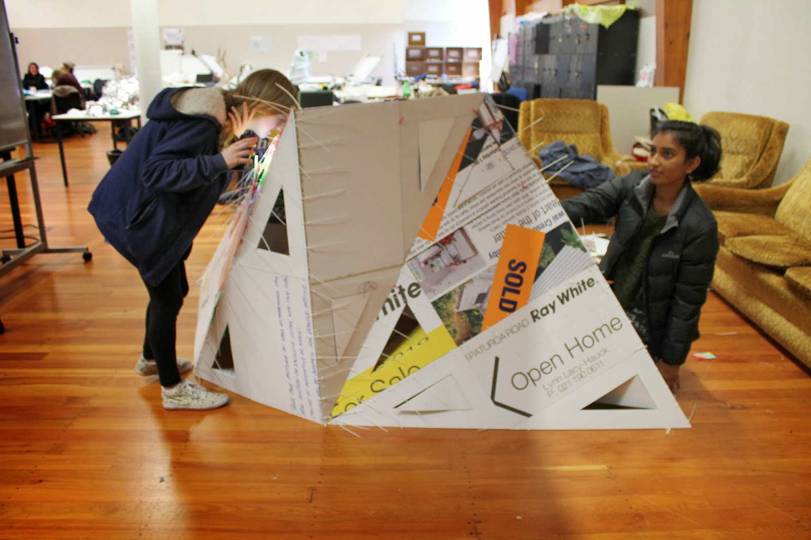 Festa 2013 - First year Interior Design Unitec: 1:1 Corflute Model ...