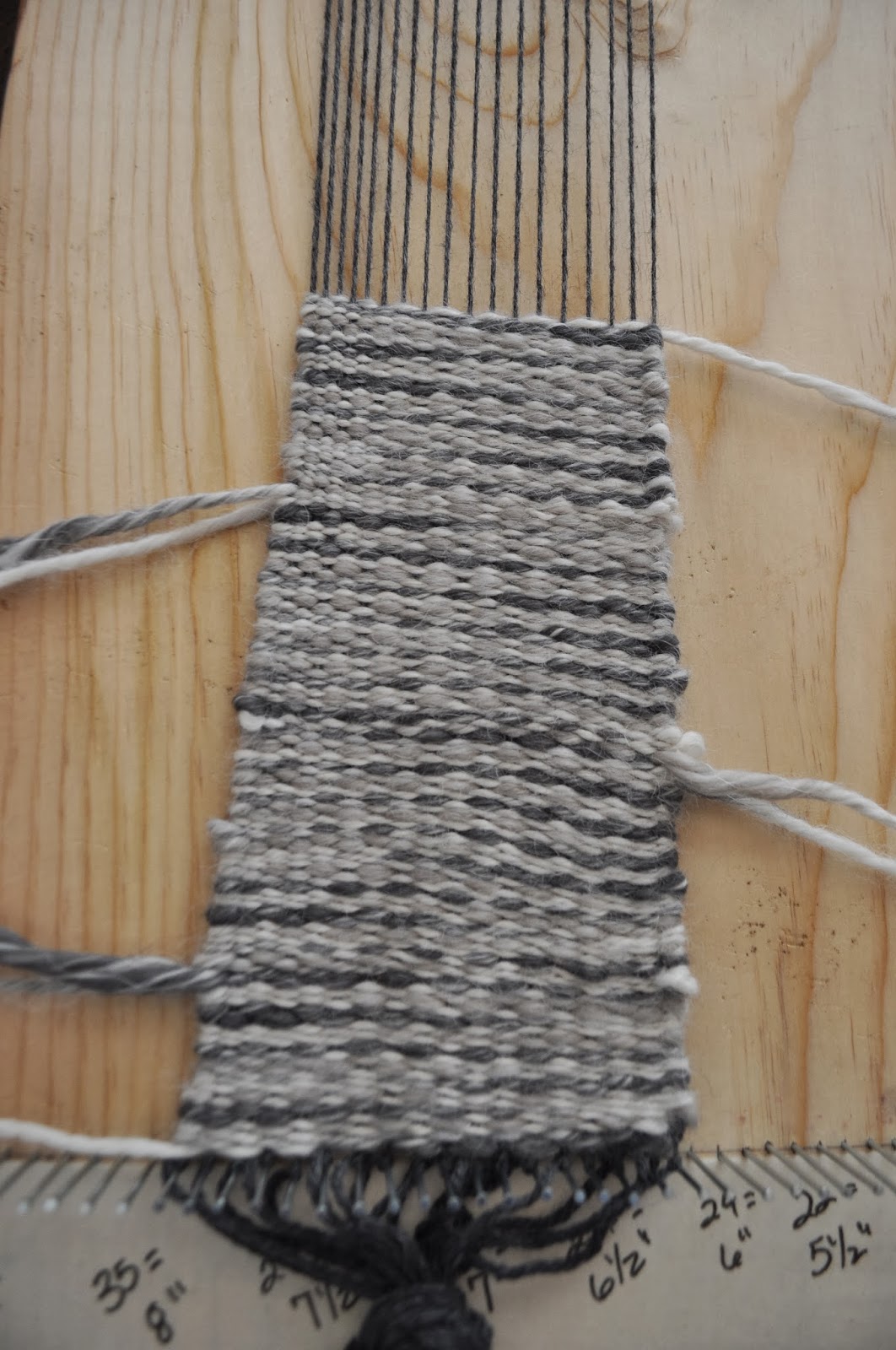 Mereknits: Making a Scarf Loom