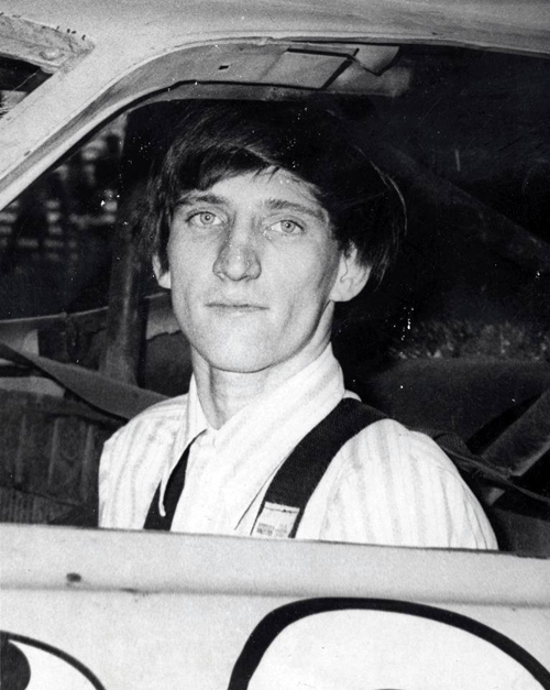 Midwest Racing Archives: 1977 - Hansen wins $4,000 purse at Knoxville