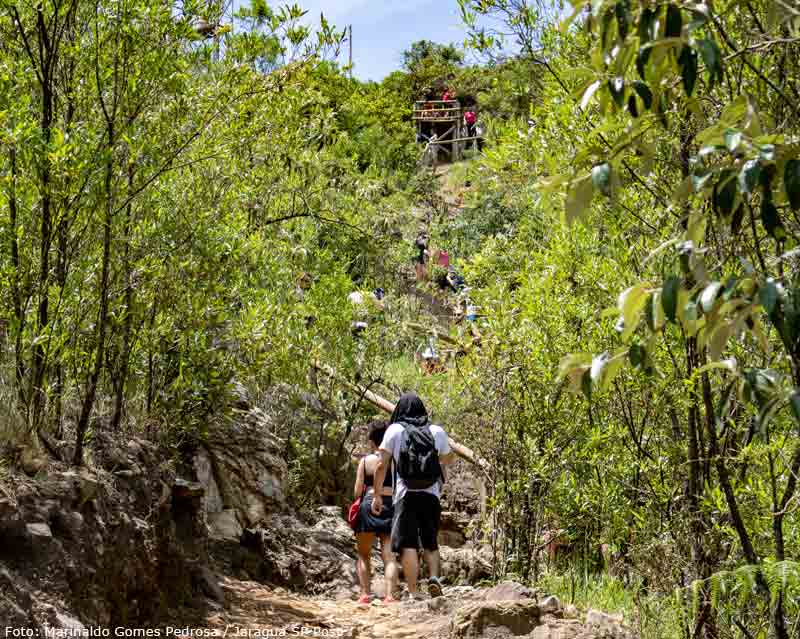 Trilha do Pai Zé em um dia de verão
