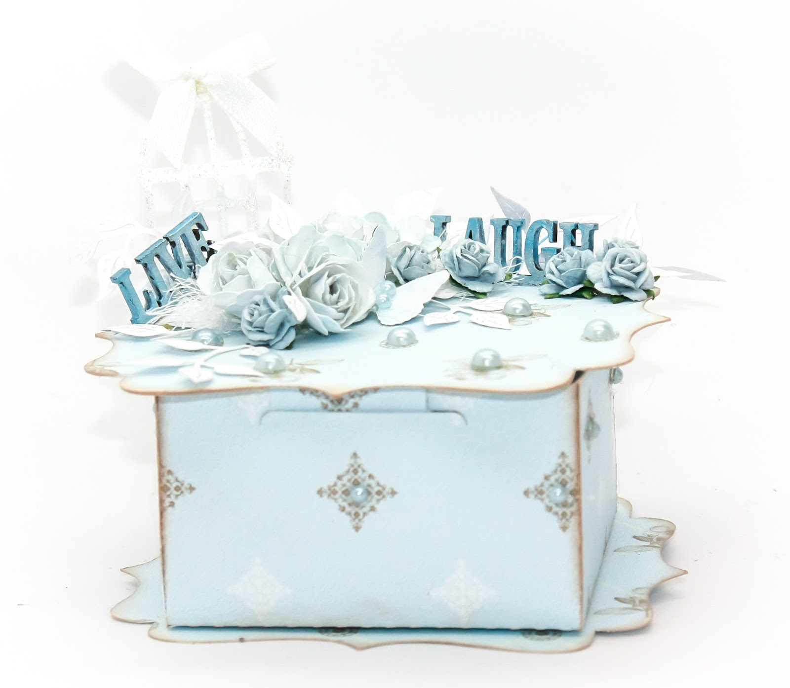 Flying Unicorn: Simple pretty small box with Riddersholm Design