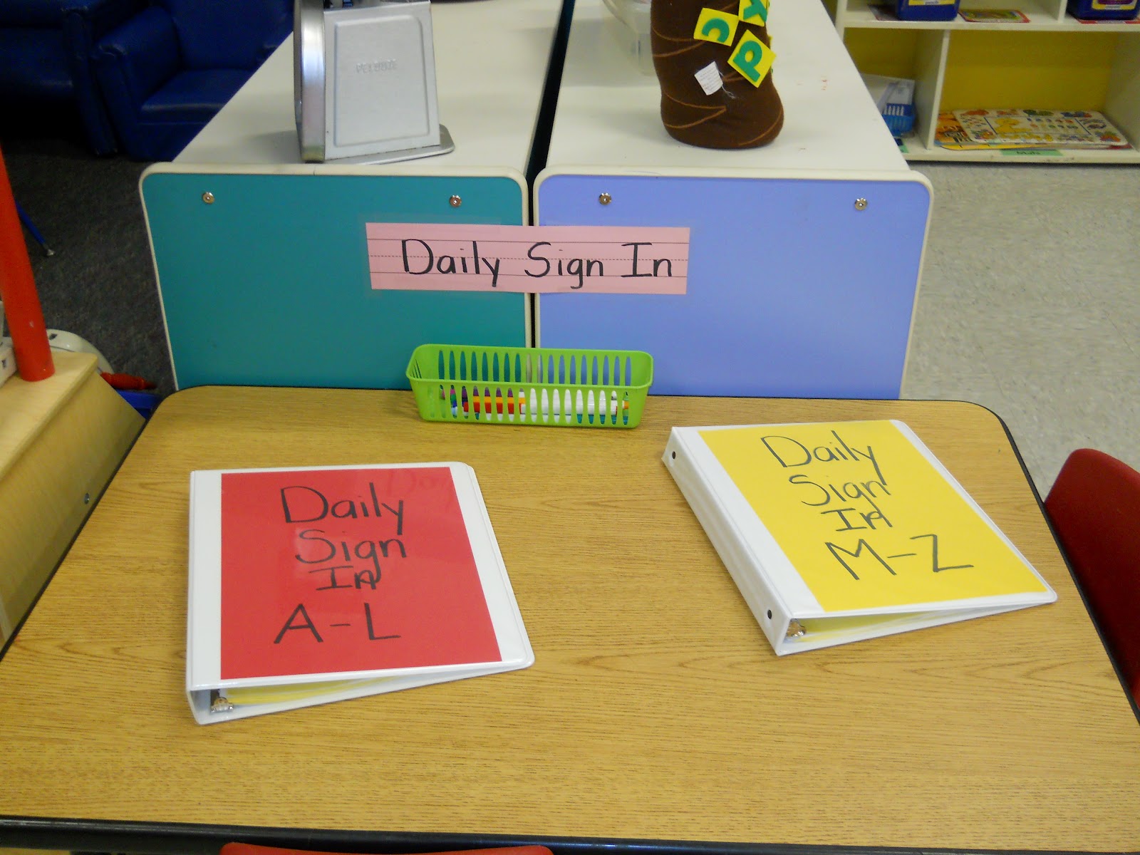 Learning and Teaching With Preschoolers: Daily Sign In Make Over