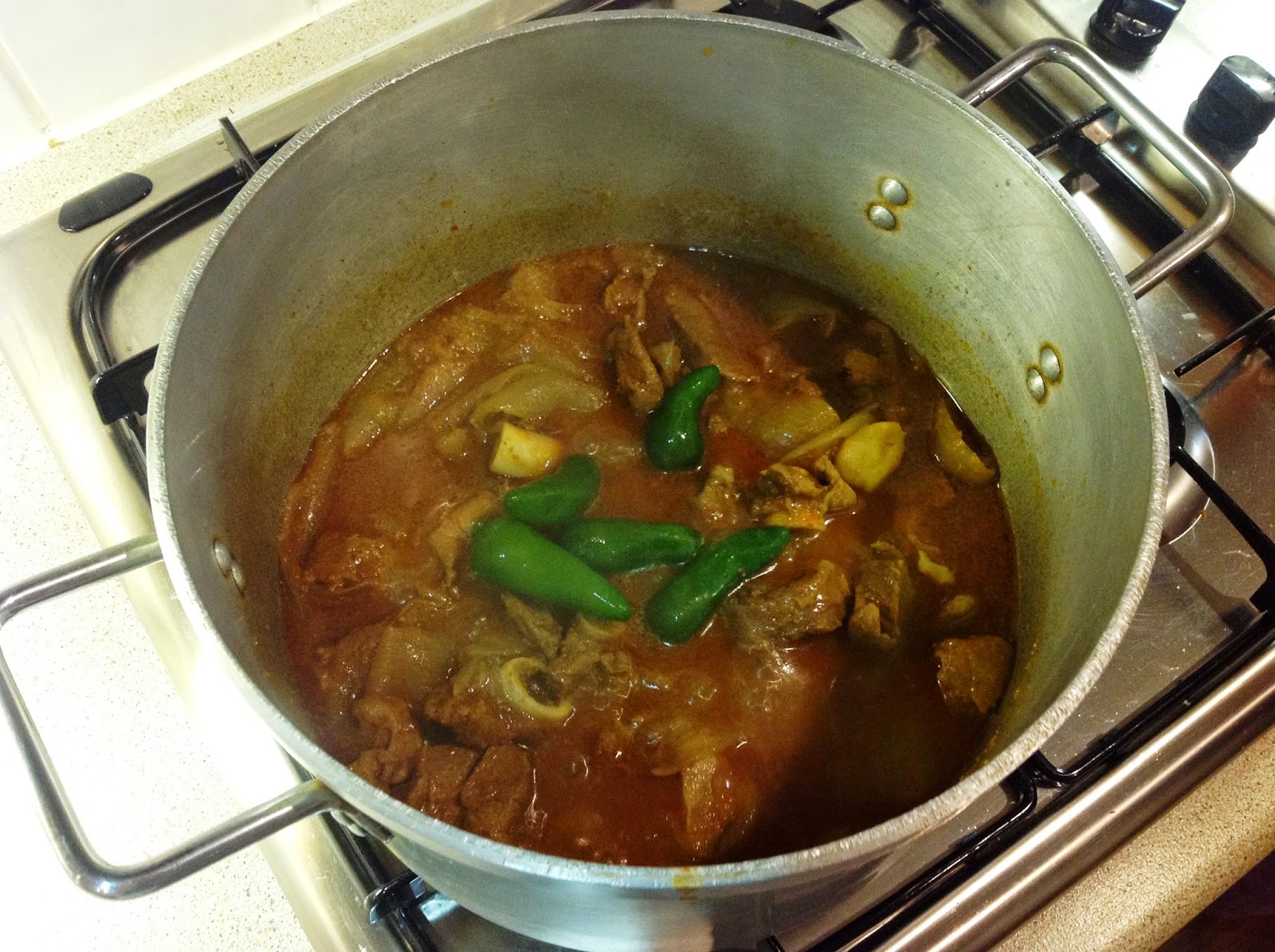 This Muslim Girl Bakes: Cauliflower Lamb Curry - Gobi Gosht