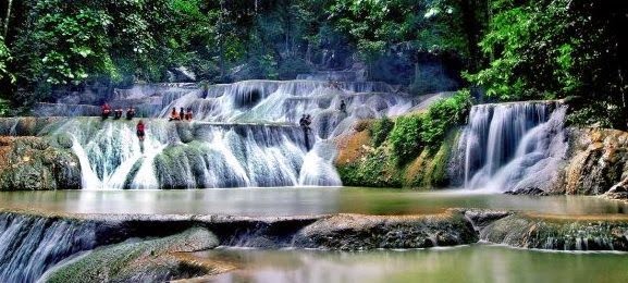 Uniqueness of Moramo Waterfall Travel Destination - Trevindos