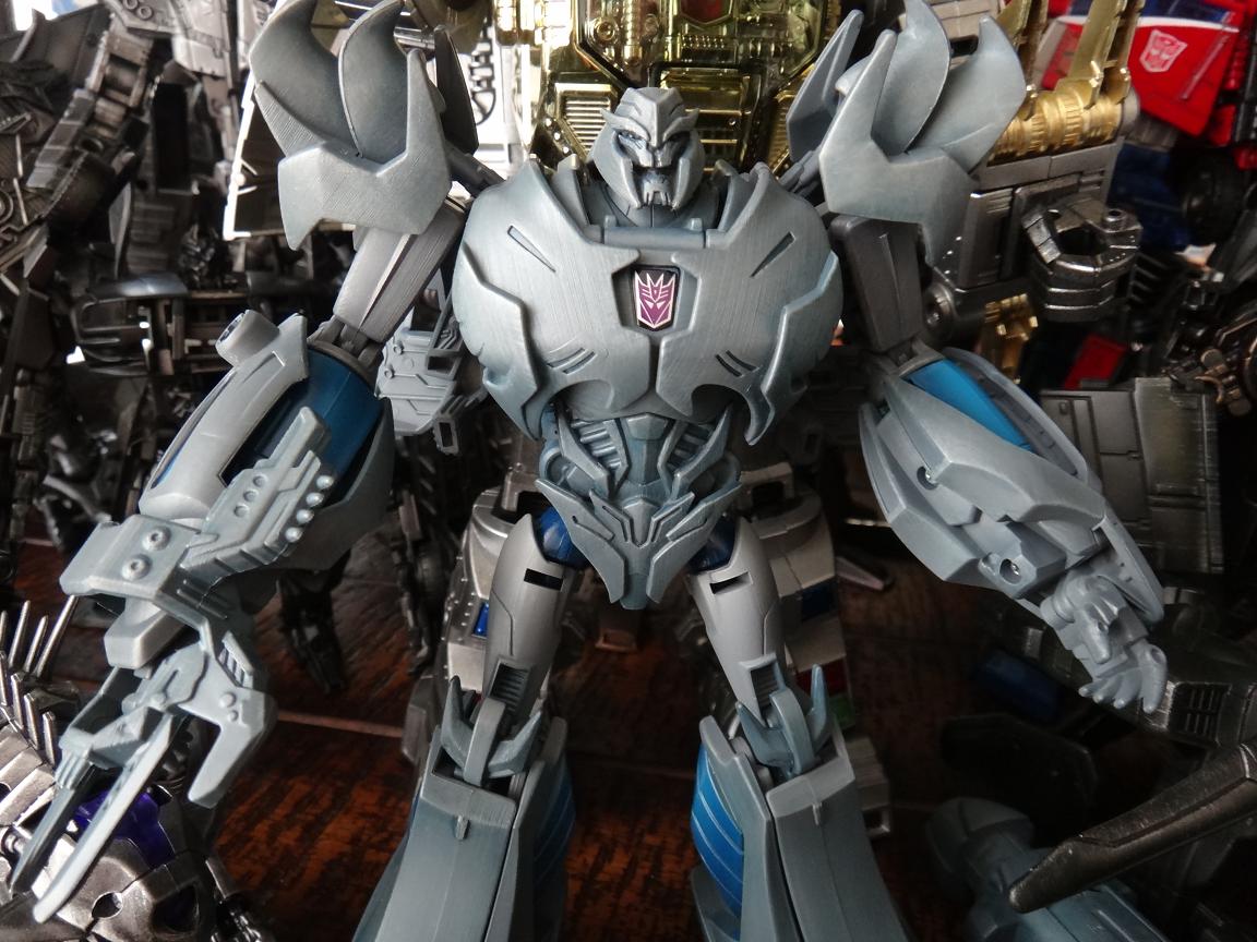 JUST Custom Toy: Repainted Transformers PRIME Voyager Megatron