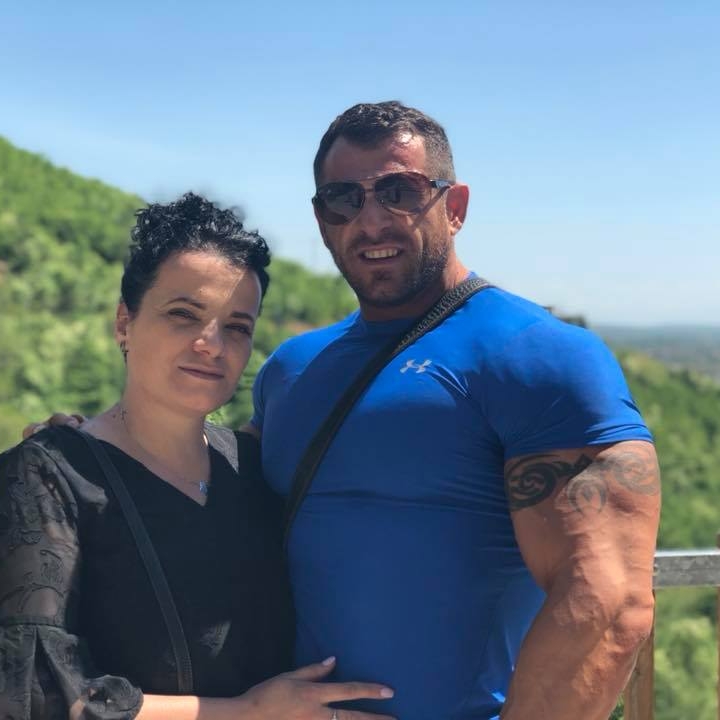 Muscle Lover: Albanian bodybuilder Besard Maxharraj