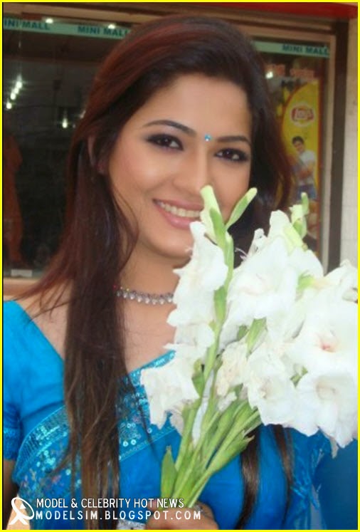 Azmeri Haque Badhon Picture And HD Wallpapers - Model and Celebrity ...