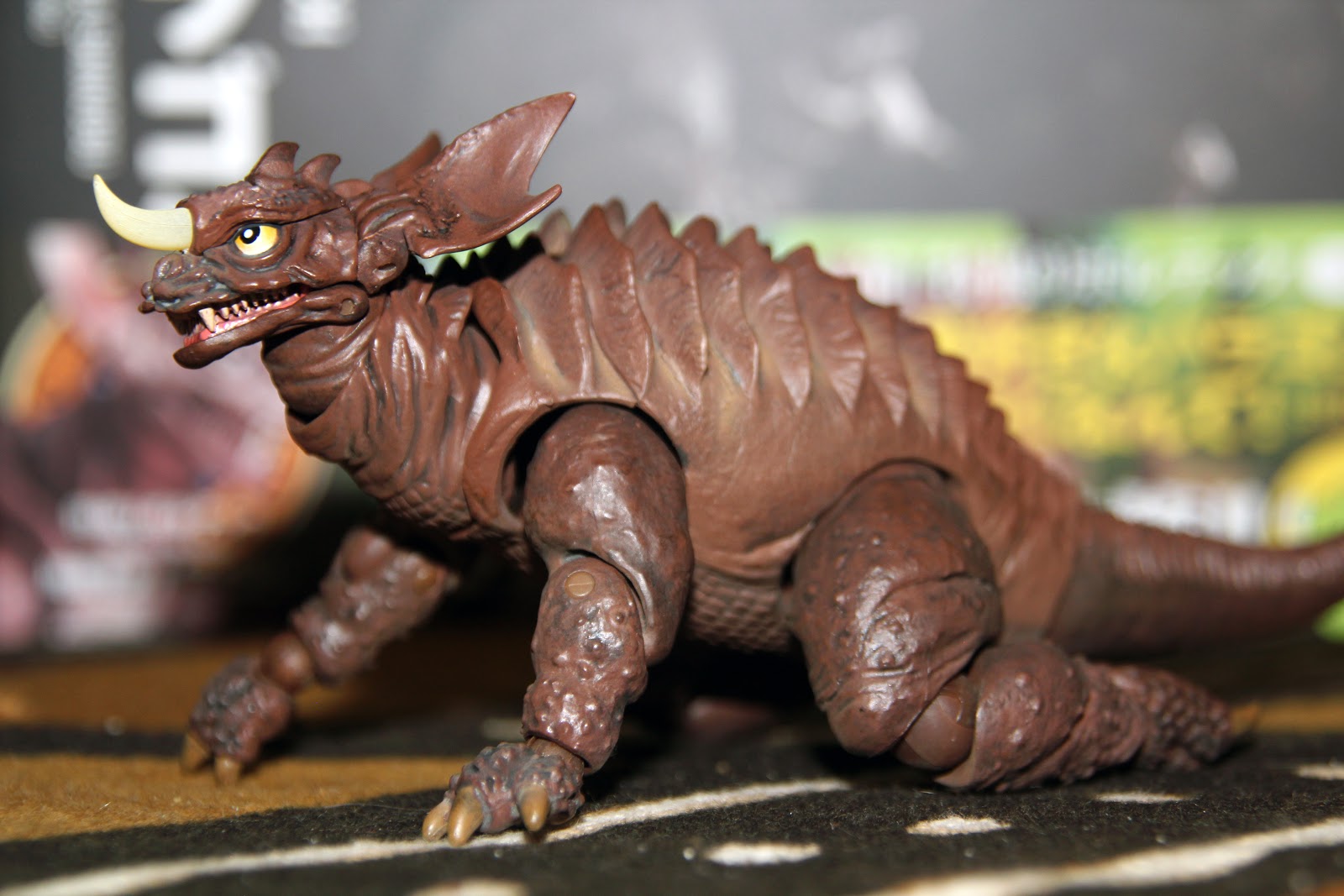 The Kaiju Planet: Kaiju Toy Review - Sci-Fi Revoltech Baragon
