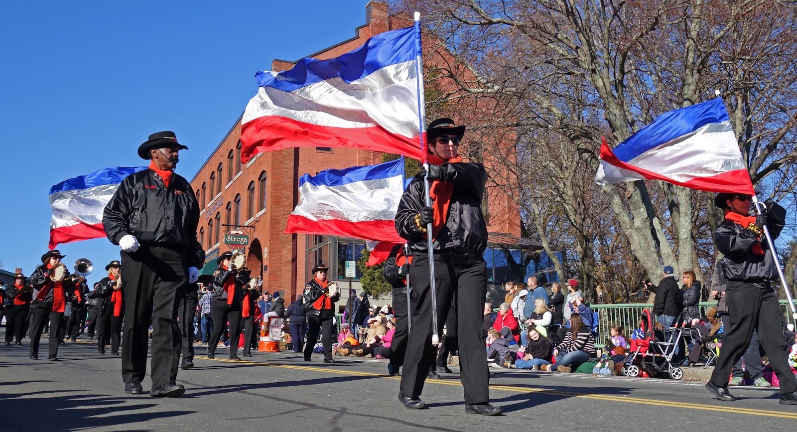 Joe's Retirement Blog: Thanksgiving Parade, America's Hometown ...