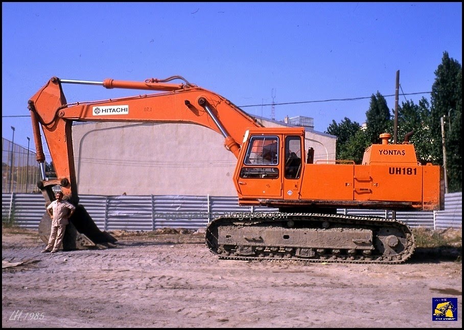 Bagger Galerie Construction Machines: Hitachi UH181 Hydraulikbagger ...