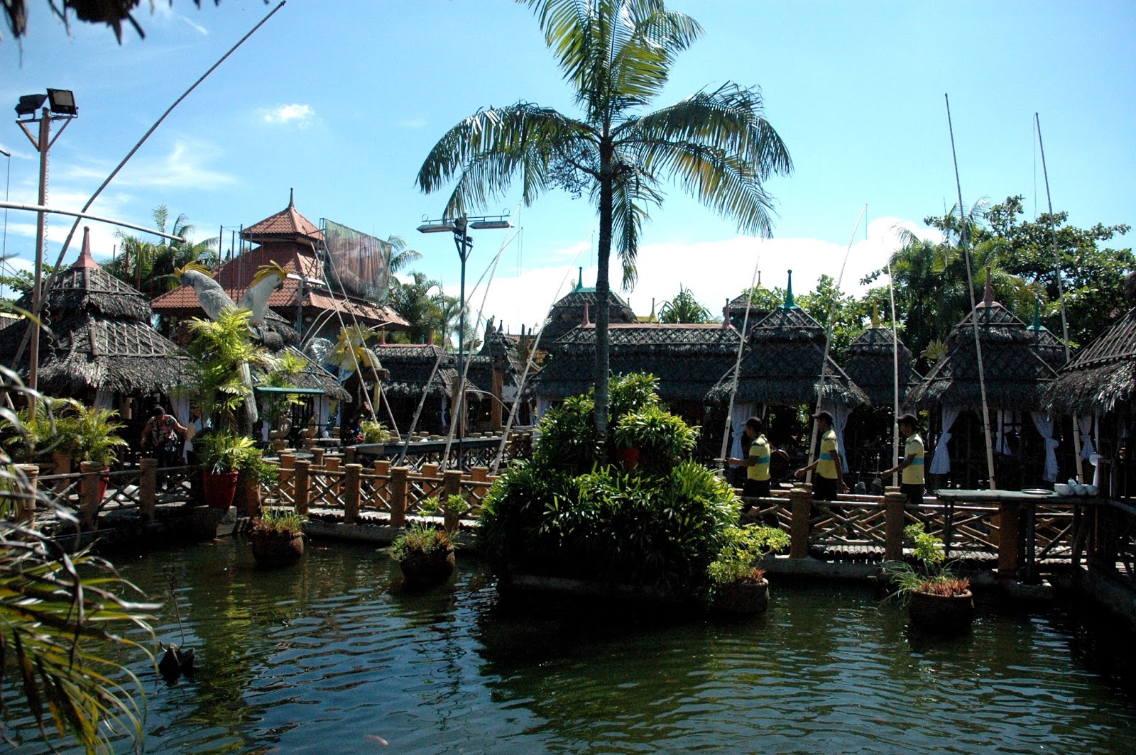 DUDE FOR FOOD: Food Trips: A Boodle Fight at Isdaan Floating Restaurant ...