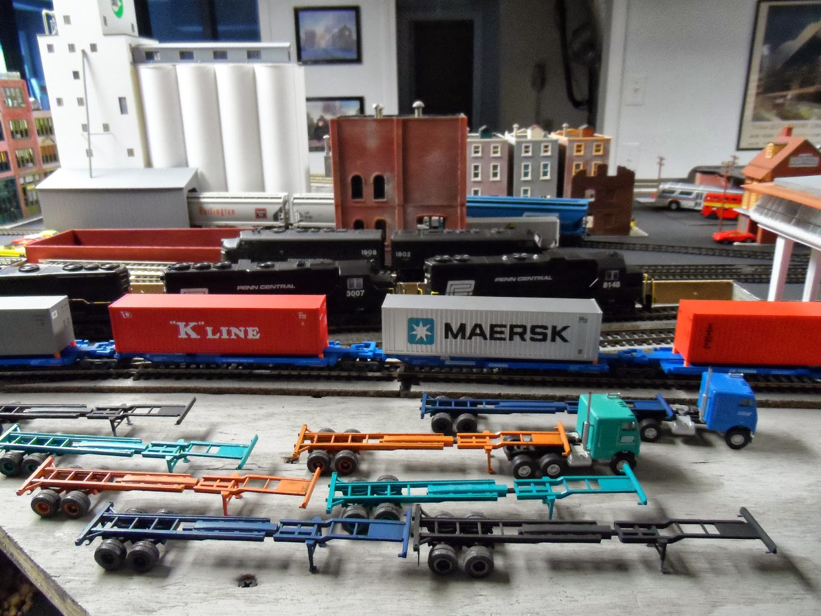 New York Central Train Layout: Container Chassis Build Complete