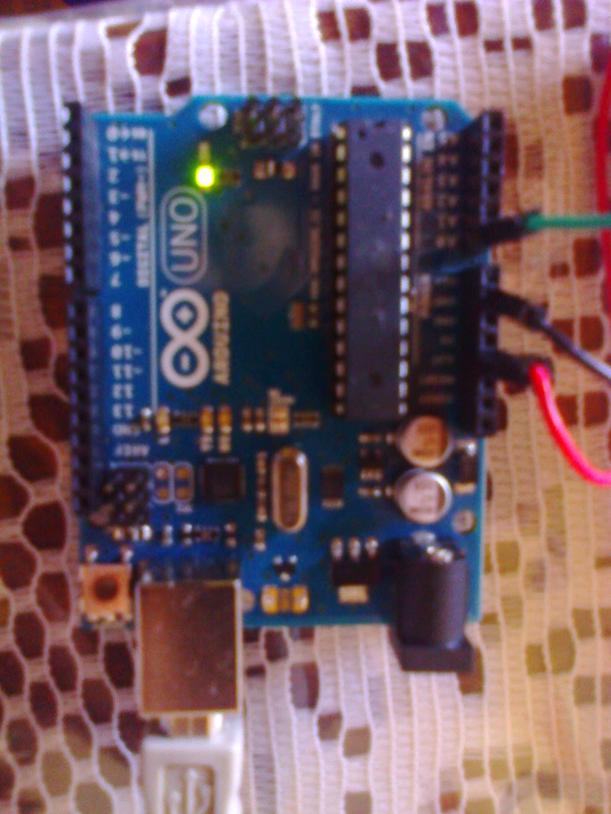 Trabalhos de Física com Arduino: Termômetro Digital feito com o Arduino UNO