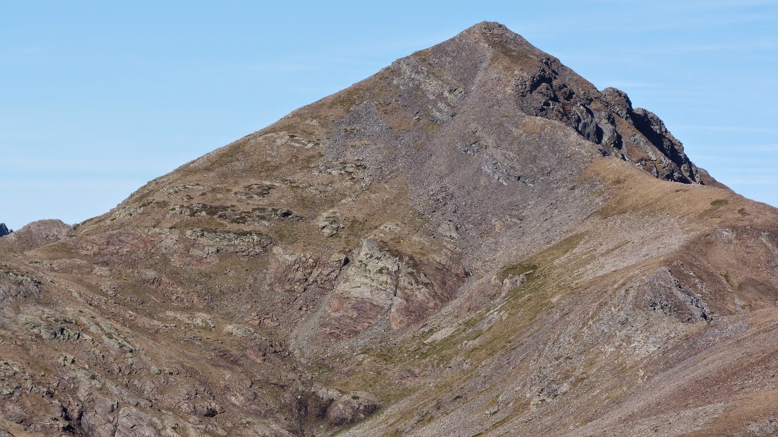 Pyrénées frontière sauvage: Randonnée Pic Péric (2810m) par l'arête Sud ...