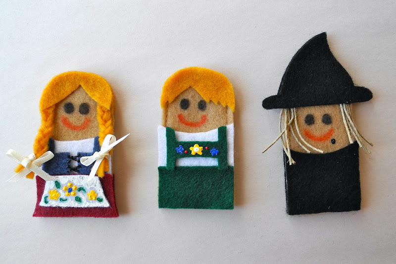 A Song of Sixpence: Hansel and Gretel finger puppets