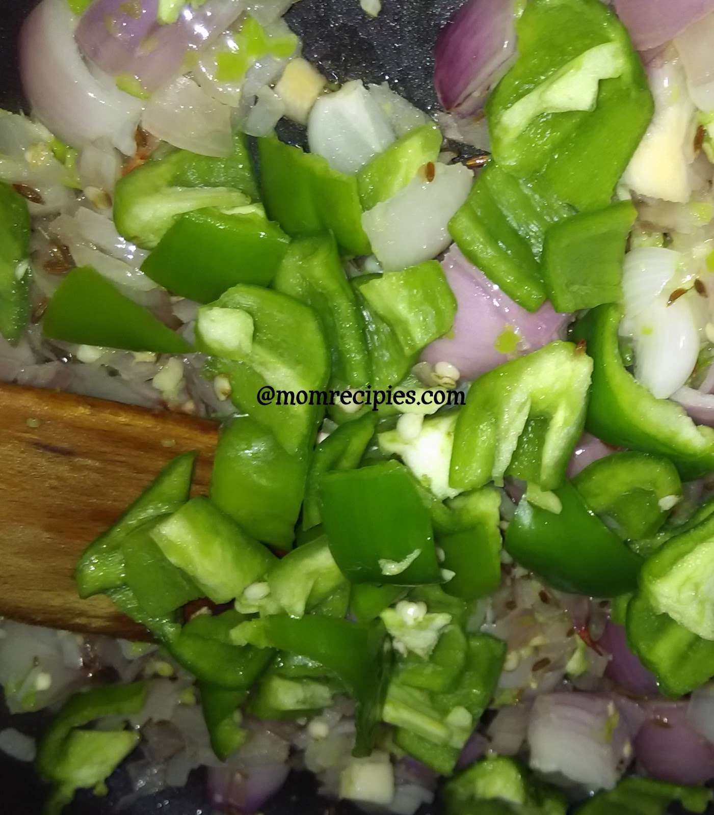 Mom's Recipies: Kadai Paneer gravy | Restaurant style kadhai paneer ...