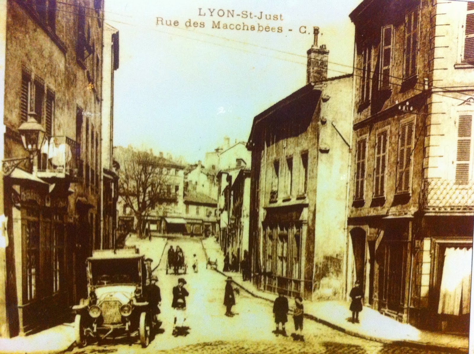 TODAY FOR TOMORROW: Le vieux quartier St Just à Lyon : témoignage du passé