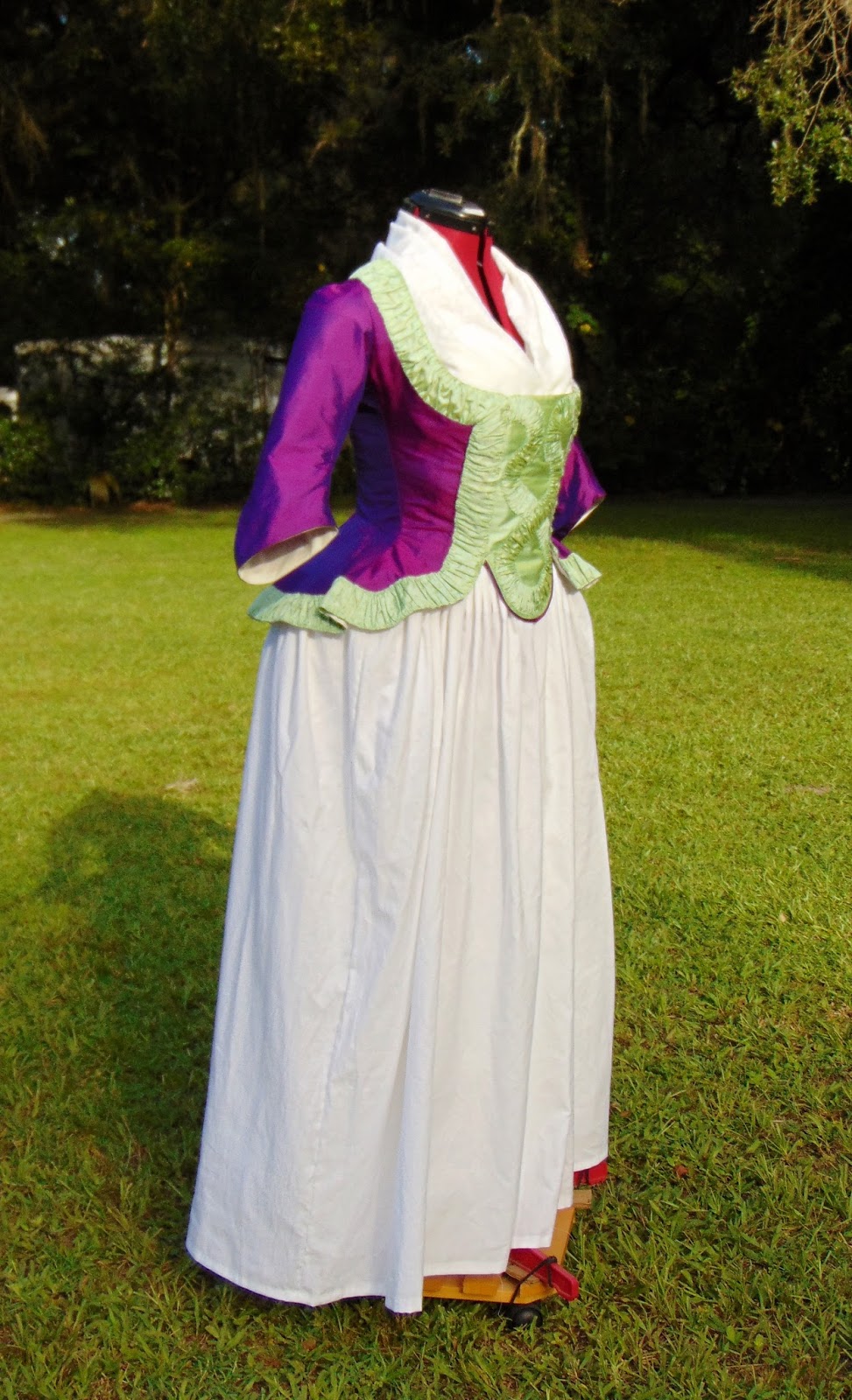 The Antique Sewist: Casaquin Jacket - Purple & Green Silk