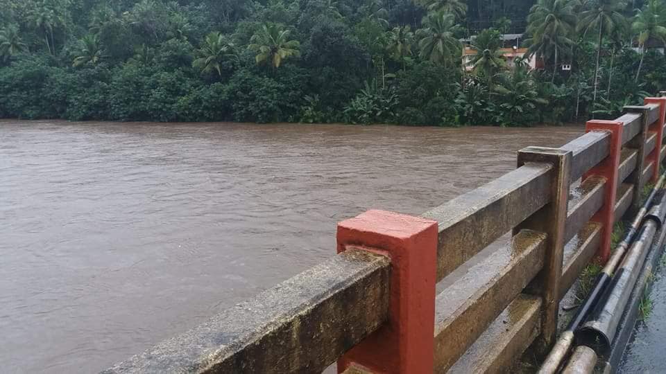 Flood in Ranni - River Pamba Overflows in Athikkayam [Pictures]