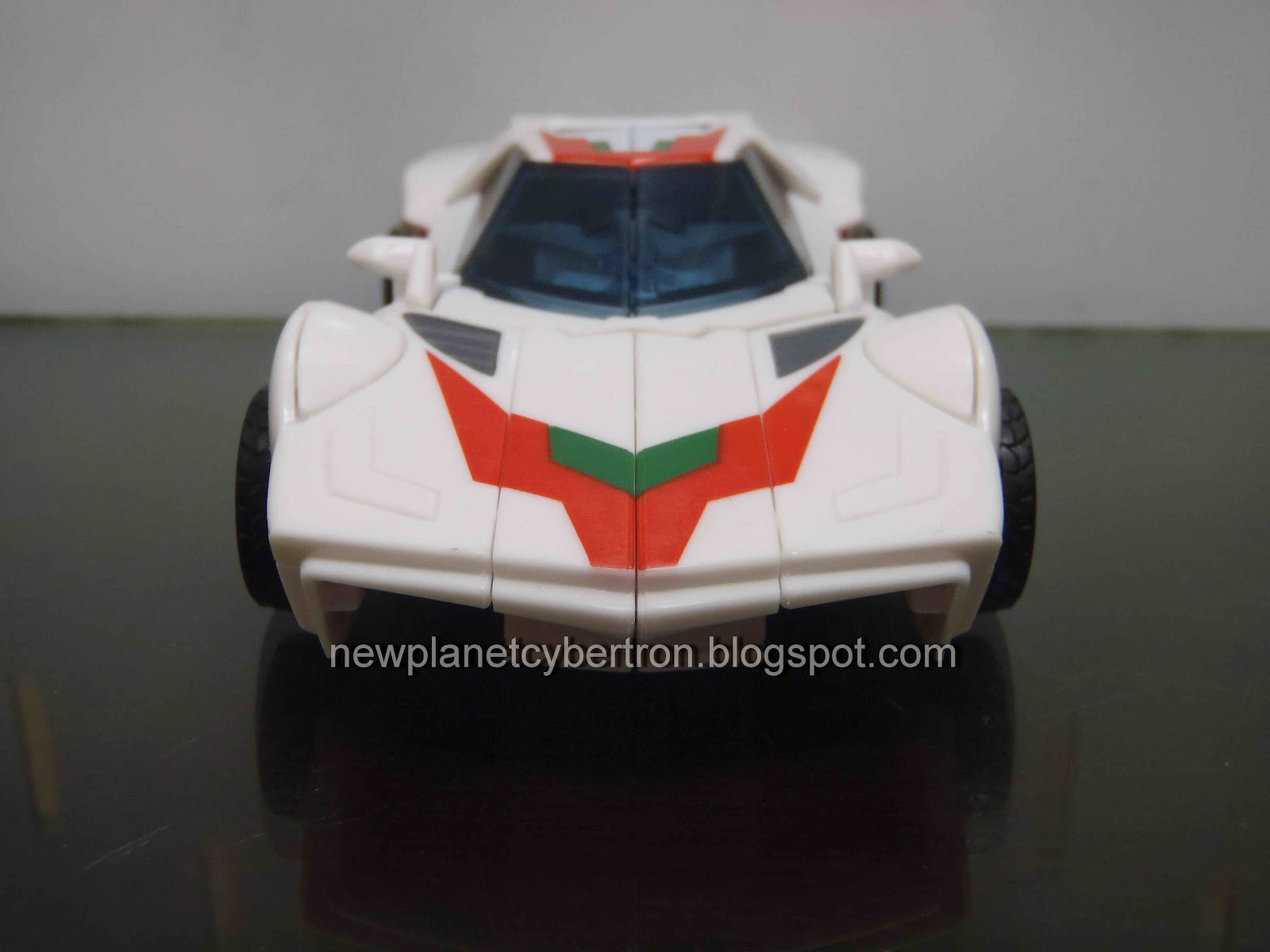 New Planet Cybertron: Transformers Review: Wheeljack (Prime RiD Deluxe)