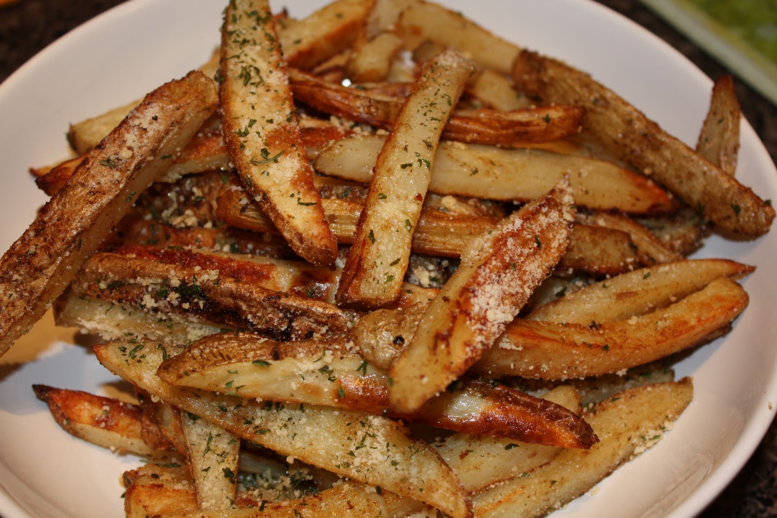 Queen of the Easy Meal: Garlic Parmesan fries