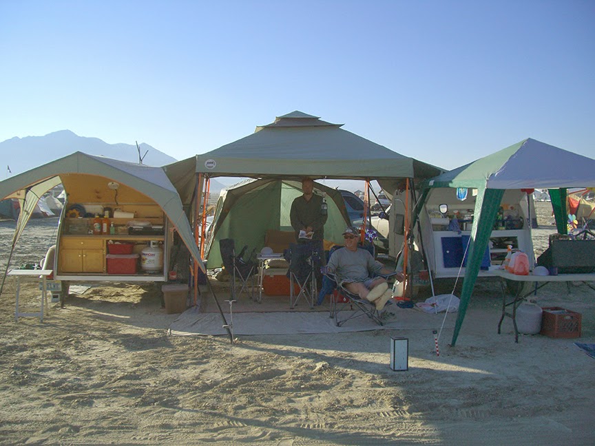 Tiny Yellow Teardrop: Friday Teardrop Photo